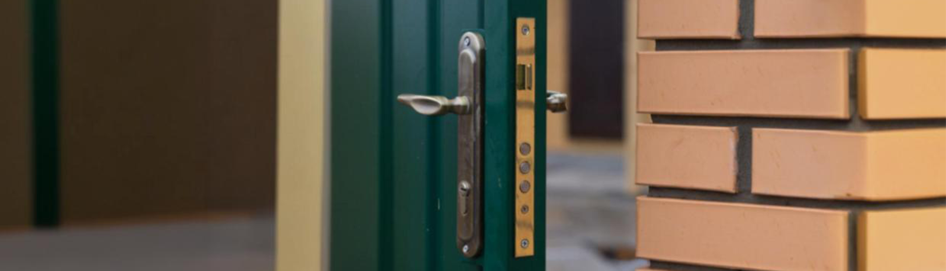 Residential Door Locks & Deadlocks - BPS Locksmiths